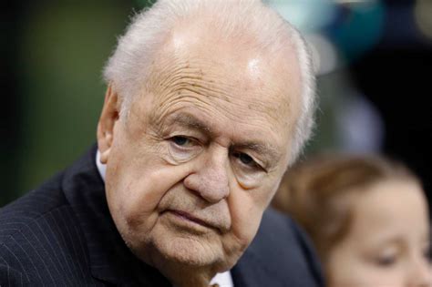 Tom Bensons Daughter Wrestles Control Of 1 Billion Trust In Settlement