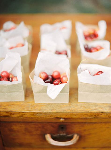 Cozy And Intimate Rustic Wedding Photography Read