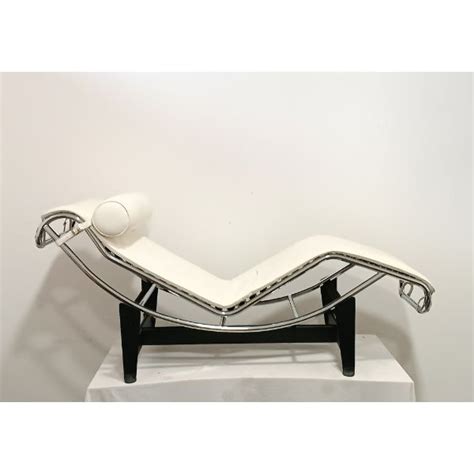Chaise Longue Lc4 De Piel Blanca Le Corbusier Alivar Deesup