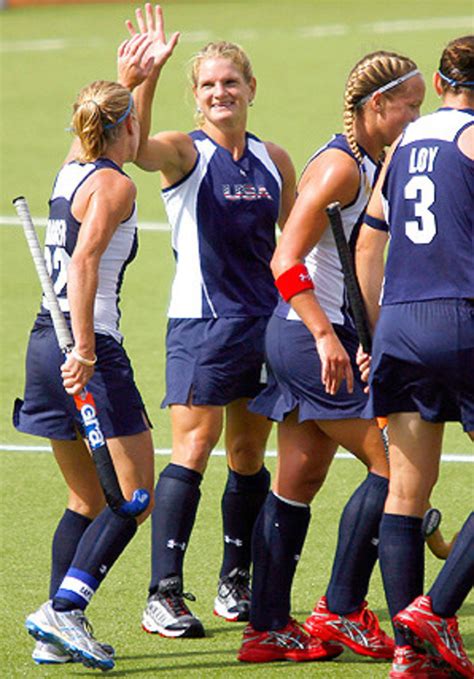 Sarah Kwak Two Pregnancies Wont Stop Field Hockey Striker Keli Smith From Making 2012 Olympic