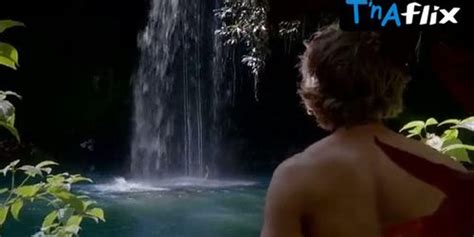 Indiana Evans Sexy Scene In Blue Lagoon The Awakening Tnaflix Com