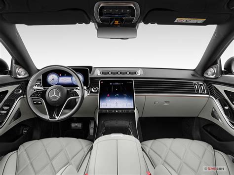 Mercedes Benz 2022 S550 Interior