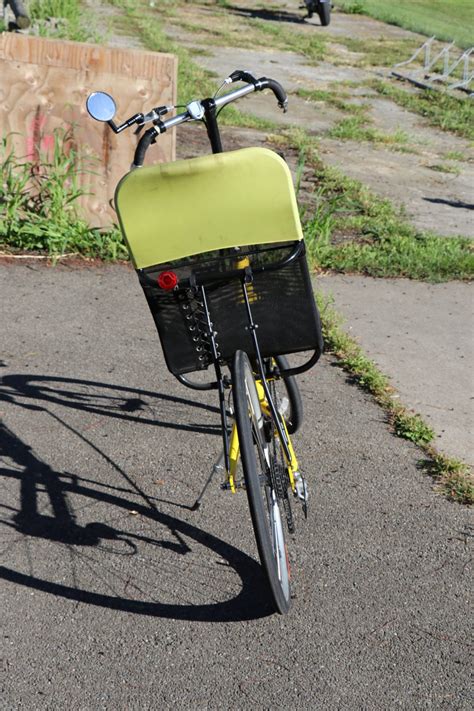 Used Lightning Phantom Yellow Bicycle Man