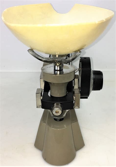 Used Ohaus Dial O Gram 1610 00 Triple Beam Balance 610g X 0 1g For