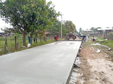 လှိုင်းဘွဲမြို့ ဃ ရပ်ကွက် ရွှေကဆုပ်လမ်းတွင် ကွန်ကရစ်လမ်းခင်းခြင်းလုပ်ငန