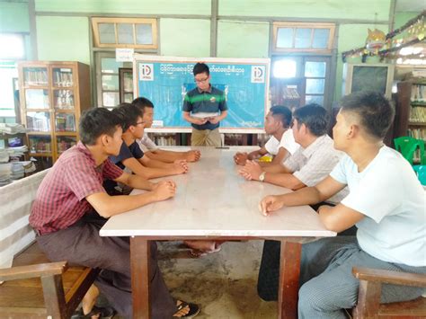 တိုက်ကြီးမြို့နယ် လူထုအခြေပြုဗဟိုဌာန Community Centre ခန်းမ၌ Book Club