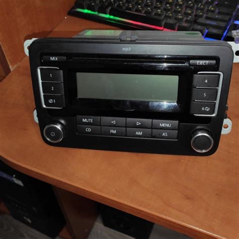 Магнитола VW Polo оригинальная – купить в Санкт-Петербурге, цена 2 000 ...