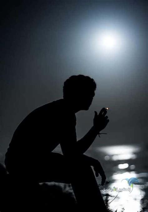 صور رجل و شاب حزين مؤلمة جداً اروع خلفيات ورمزيات شباب ورجال حزينة