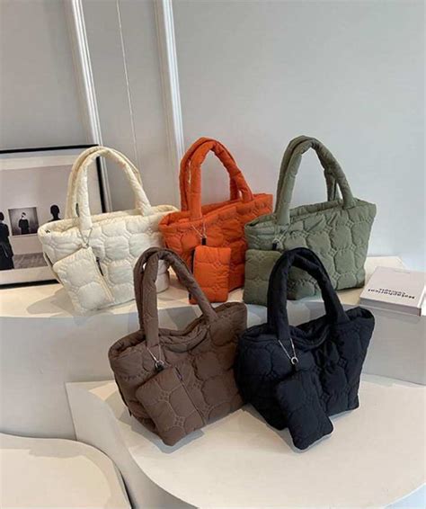 😘 빠른출고 😘 주문폭주 소량입고🔥 파우치 증정🔥 미니 패딩 토트백 여자 데일리 에코백 퀄팅 가방 에이블리