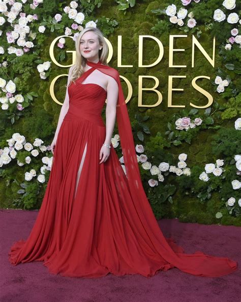 Dakota Fanning At 82nd Annual Golden Globes Awards In Beverly Hills 01