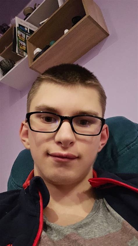 Создать мем наумов алексей александрович кирилл матюшин мужчин Картинки Meme