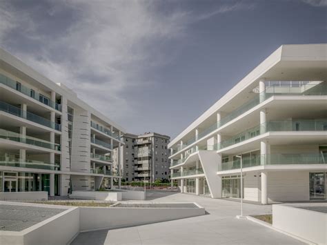 Transform Your House Facade With Sleek Modern Porcelain Slabs
