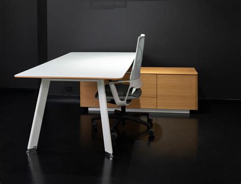 Simplic System Of Tables And Desks