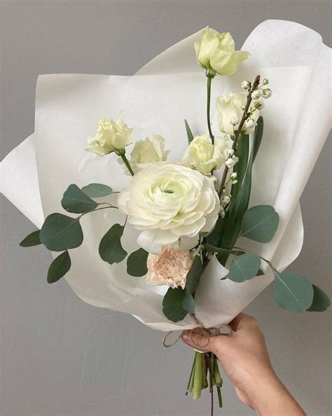 букет комплимент в 2025 г Флористика Цветочные композиции Букет