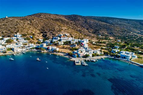 Katapola 村の空撮アモルゴス島キクラデスエーゲ海ギリシャ - アモルゴスのストックフォトや画像を多数ご用意 - アモルゴス, エーゲ海 ...