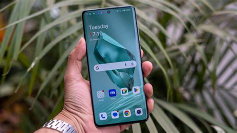 Samsung Galaxy S Vs Oneplus Which Should You Buy