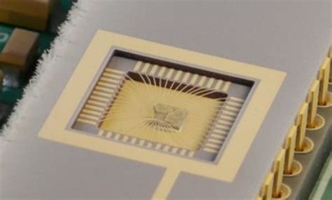 First Quantum Ic With Quantum Dots And D A Circuits On A Cmos Chip Presented Embedded