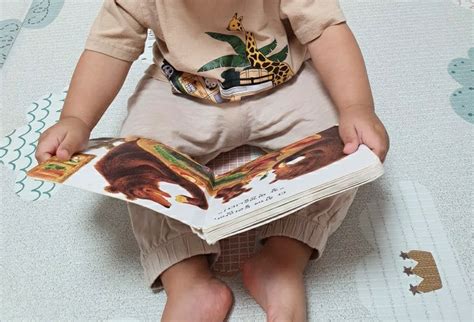 호반아이사랑♡ 만0세발달과정발달특성발달수준 언어활동 듣기말하기읽기내가좋아하는책장을넘겨요 어휘확장 그림책탐색하기 의사소통 역할