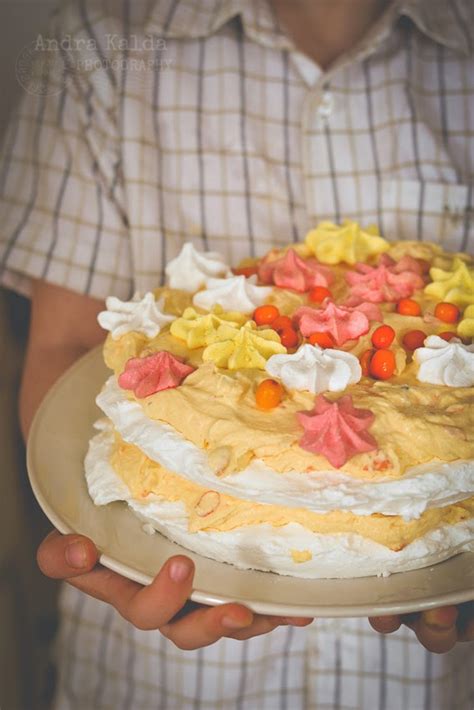 Maasika Hapukoorekook Kodukokadeekodukokadee