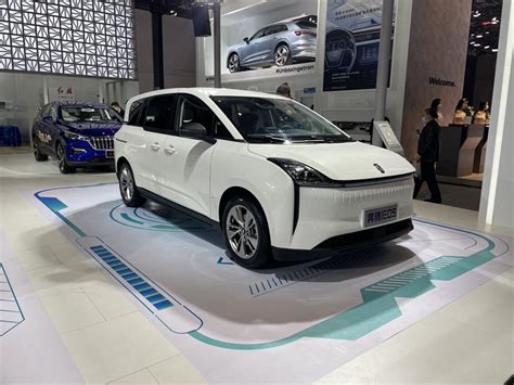 2021海口新能源车展！奔腾首款mpv车型e05实拍曝光