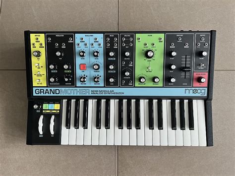 Moog Grandmother Semi Modular Analogue Synthesiser Reverb