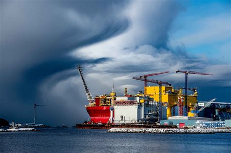 Three Giants At The Yard In Haugesund Aibel