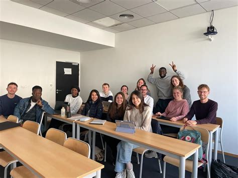 Consultant Economics Corporate Strategy Porter Swot Mece