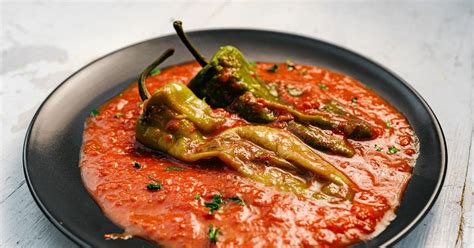 Пиперки с доматен сос Готвене за начинаещи