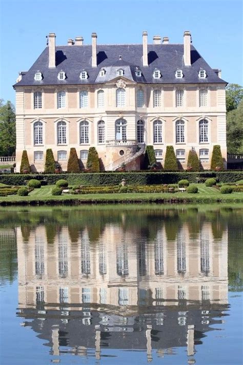 Pin By 🌝 On Art French Castles Chateau France Architecture