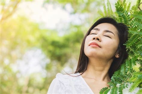 Should You Breathe Through Your Nose Or Through Your Mouth