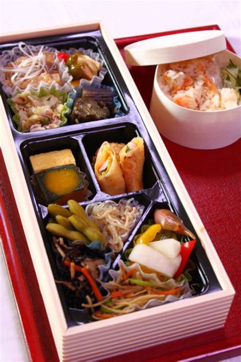 出張ケータリングサービス でピクニック Omotewashijp