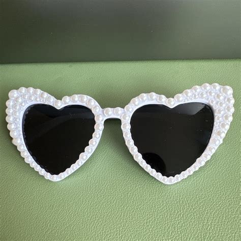 Pearl Customized Heart Shaped Bride Sunglasses Custom Bridal Sunglasses For Bachelorette Party