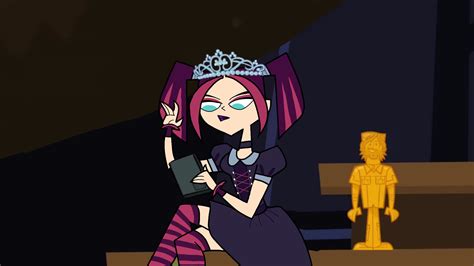 Scary Girl As Princess Courtneyy Btw Pls Dont Take This Too