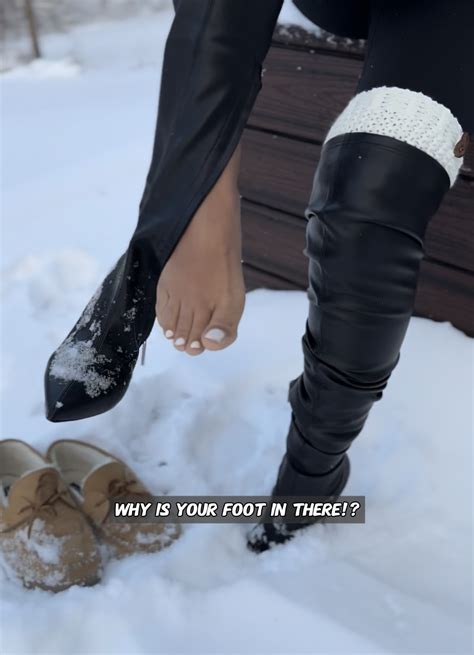 Sheena Melwanis Feet