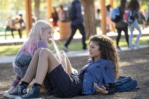 ‘euphoria Season 2 Theories Rues Fate Nates Brother More