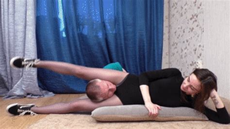 Female In Black Outfit And Pantyhose Does A Face Squeeze Vf1903x 1080p FURIOUS GIRLS