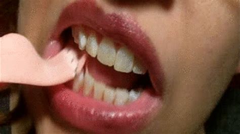 Making Bite Marks In And Chewing Gum 10 15 11 117 2309 Kally Reigns Laila Variety Fetish