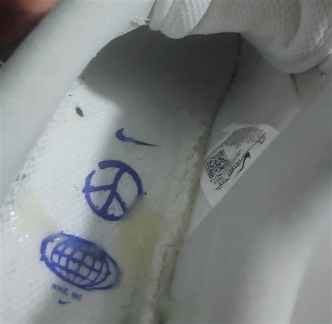 爱打胶的老王 on Twitter AF1我永远最爱的鞋看到门口有一双弟弟直接硬的不行在门口还能听到女主正在打电话声音很好听她