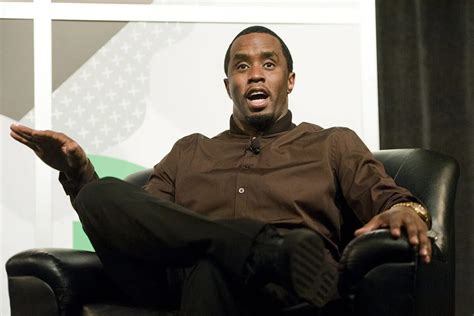 Sean “diddy” Combs Fue Visto En El Aeropuerto Luego De Allanamiento En Sus Viviendas Infobae