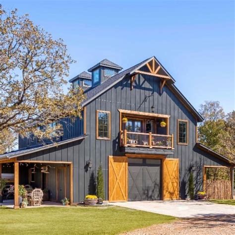 15 Cozy Barn Homes You Wish You Could Live In Two Story Barndominium