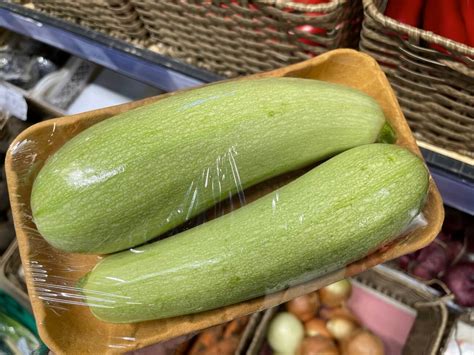 Лотки 240x130x25мм для овощей и фруктов оптом — цена от 3 4 ₽ шт — купить лоток подложку