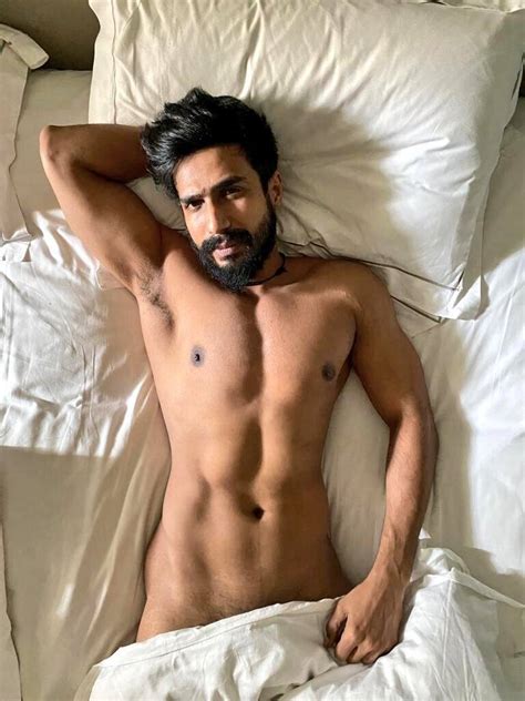 Photos Vishnu Vishal Naked
