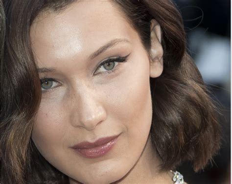 The Most Important Trick To Nailing The No Makep Makeup Look According