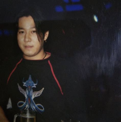 ติ่งข่าว ตำรวจสืบภาค 4 บุกตรวจโกดังเช่าใน อ คำตากล้า พบกระบะถอดเบาะซุกยาบ้า 5 ล้านเม็ด มูลค่า