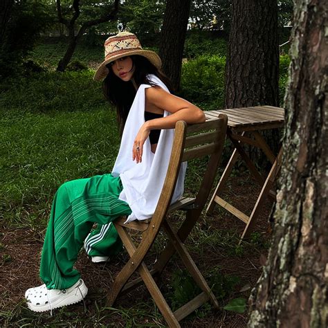 태태모모 4계절브랜드원단 사계절 유니크 남녀공용 와이드 트랙 세줄 와이드 밴딩 스트링 트레이닝 팬츠 롱팬츠 키큰녀 블랙 화이트 레드 그린 퍼플