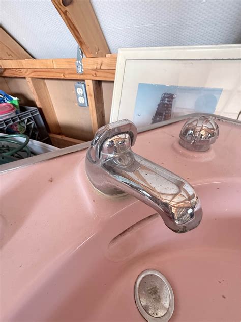 Crane Vintage Pink Bathroom Sink Chamber Pots And Wash Basins