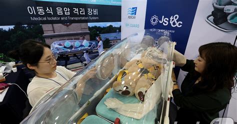 감염병 환자 이송을 위한 이동식 음압 격리 장비