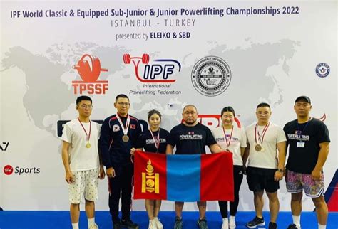 Пауэрлифтингийн өсвөр үе залуучуудын ДАШТ ээс 11 медаль хүртлээ