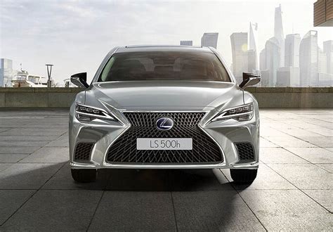 Lexus Ls Facelift Carwalk