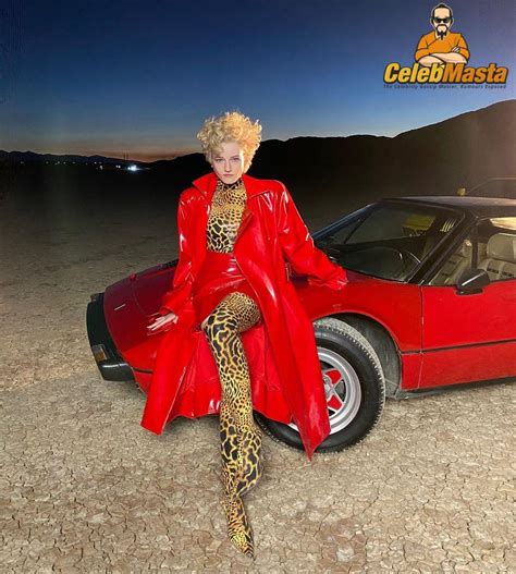 Julia Garner Nude Sex Scene Videos Celebmasta